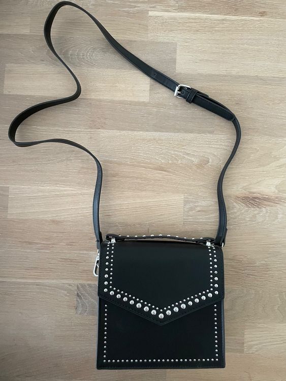 Schwarze Handtasche Mit Nieten