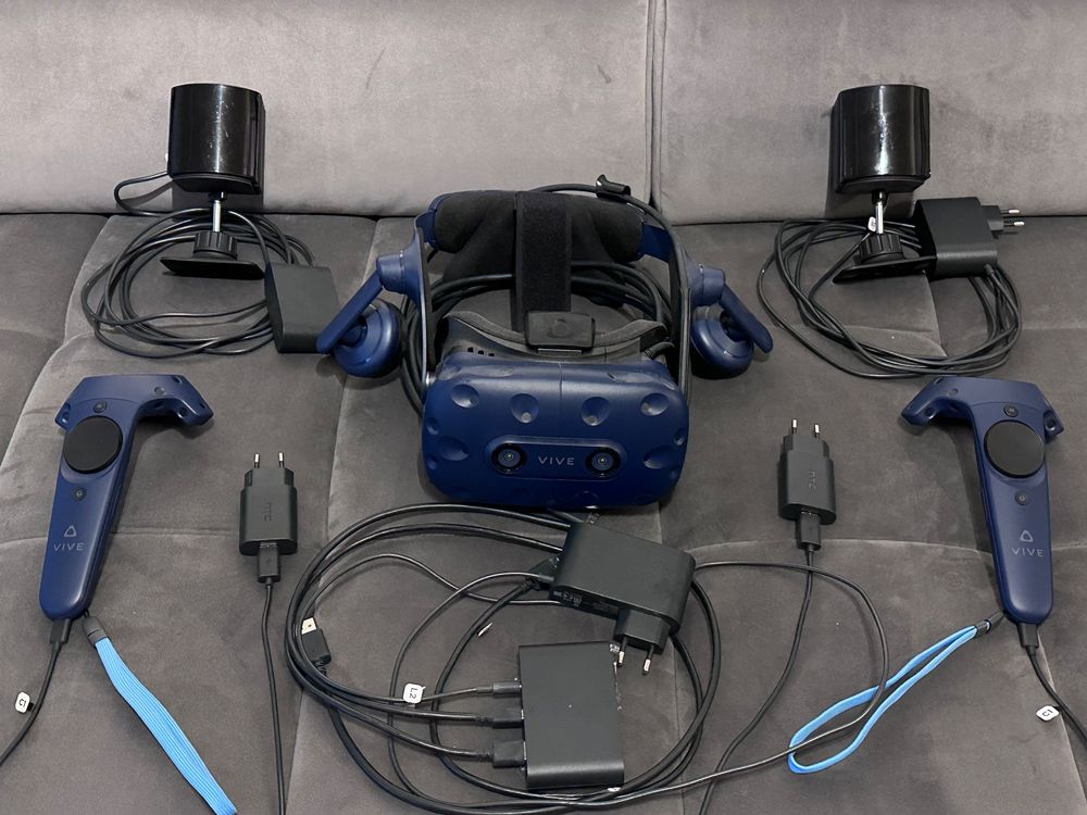 HTC VIVE PRO Full Kit || Perfektes Weihnachtsgeschenk (Gebraucht) in ...