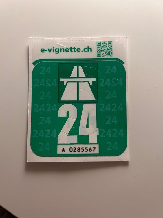 Autobahn Vignette 2024 (Neu und originalverpackt) in Volketswil für CHF 30 – mit Lieferung auf ...
