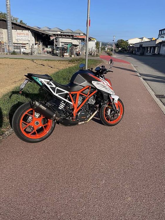 KTM 1290 Superduke R White (Gebraucht) in Biel-Benken BL für CHF 8900 ...