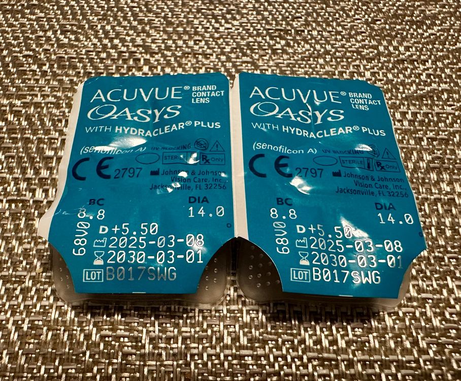 Lentilles de contact ACUVUE OASYS +5.5 (Neuf avec emballage d'origine ...