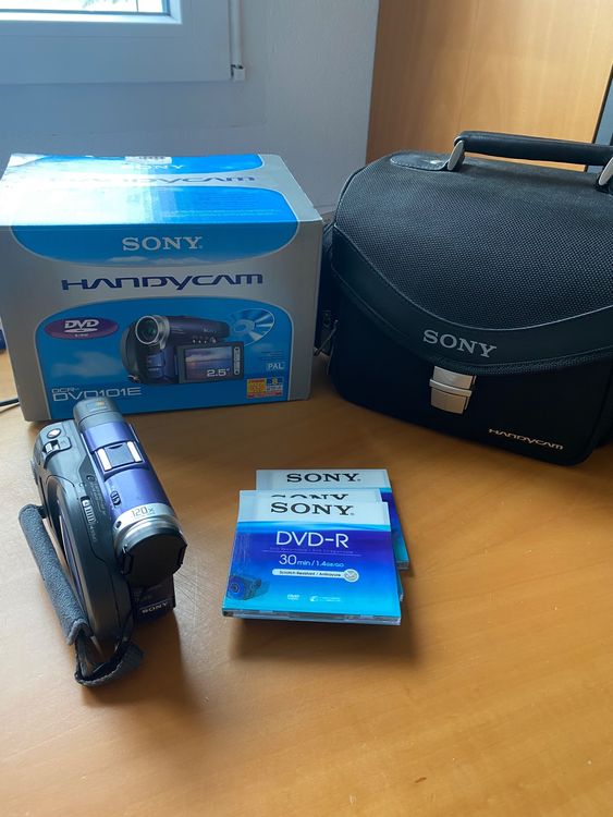 Sony Handycam DCR-DVD101E inkl Tasche + 3 DVD (Gebraucht) in ...