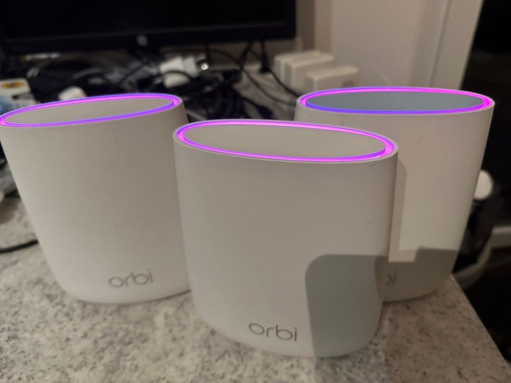 Netgear Orbi WLAN Mesh System RBR20 und 2x RBS20 (Gebraucht) in Brunnen ...