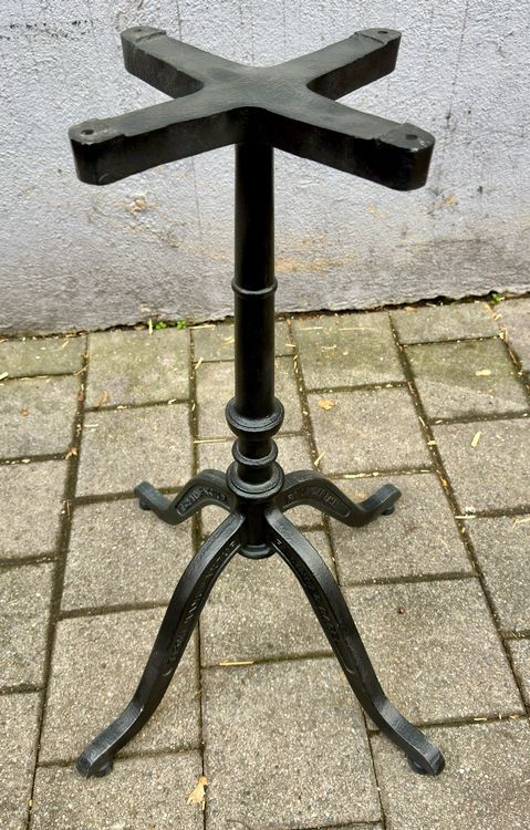 Tischfuss Tischbein Manufaktur FA Lindner Basel Gusseisen (Gebraucht ...