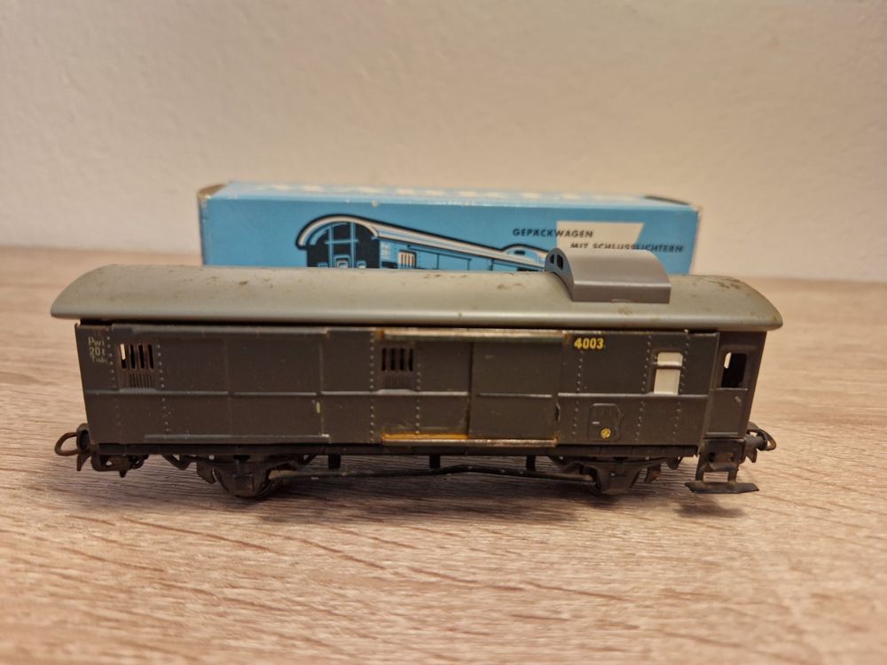 Märklin 4041 Gepäckwagen DB H0 (1) (Gebraucht) in St-Aubin-Sauges für ...