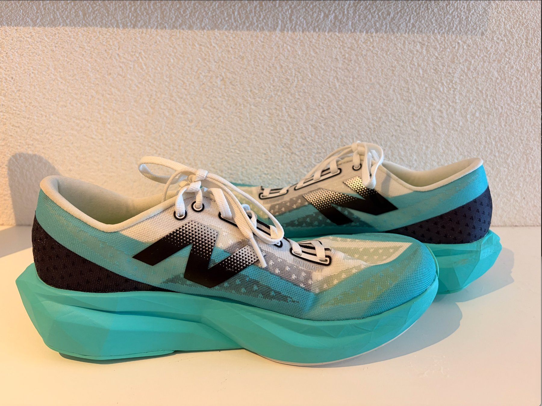 New Balance Fuel Cell Rebel V4 NC - ran once (10km) (D'occasion) à ...