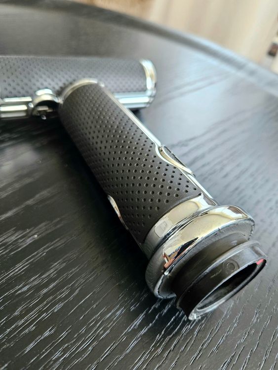 Harley Davidson Defiance Handgrips Chrom (Neu (gemäss Beschreibung)) in ...