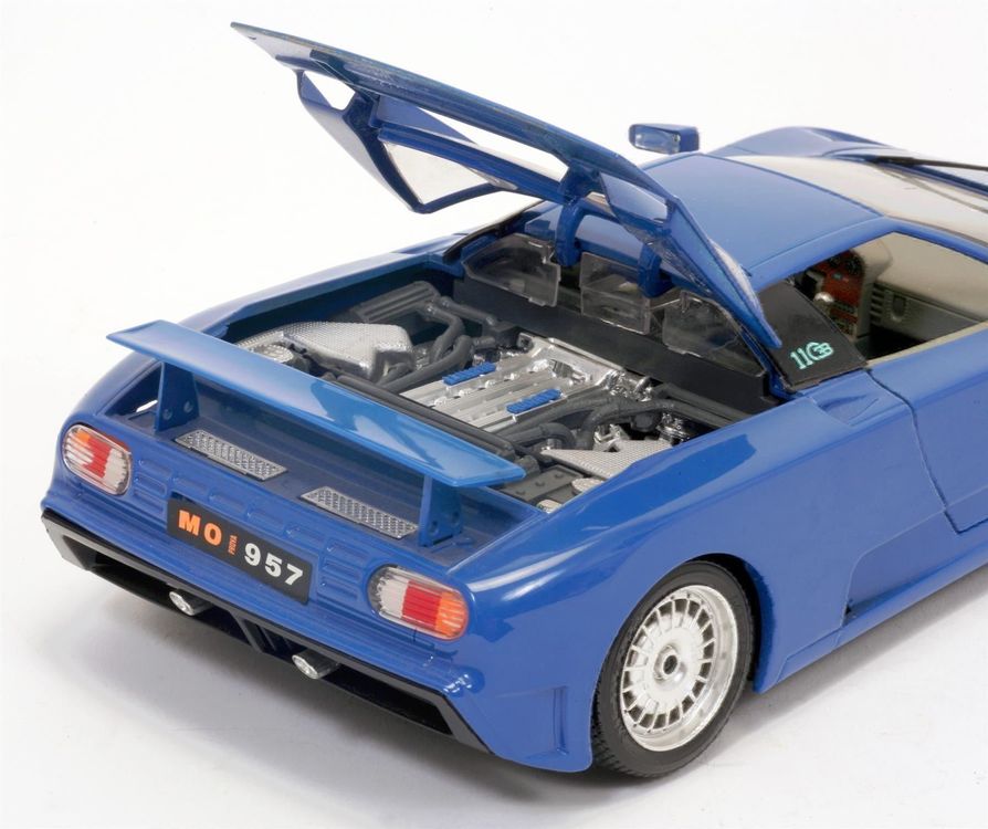 Bugatti 11 GB 1991 Burago 1:18 Vitrine (Gebraucht) in Bassersdorf für ...