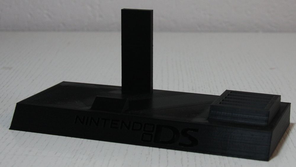 Regalaufsteller Ständer für Nintendo DS und 5 Spiele (Gebraucht) in ...
