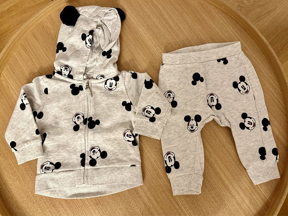 Baby Anzug Mickey Mouse (Neu (gemäss Beschreibung)) in Felsberg für CHF ...