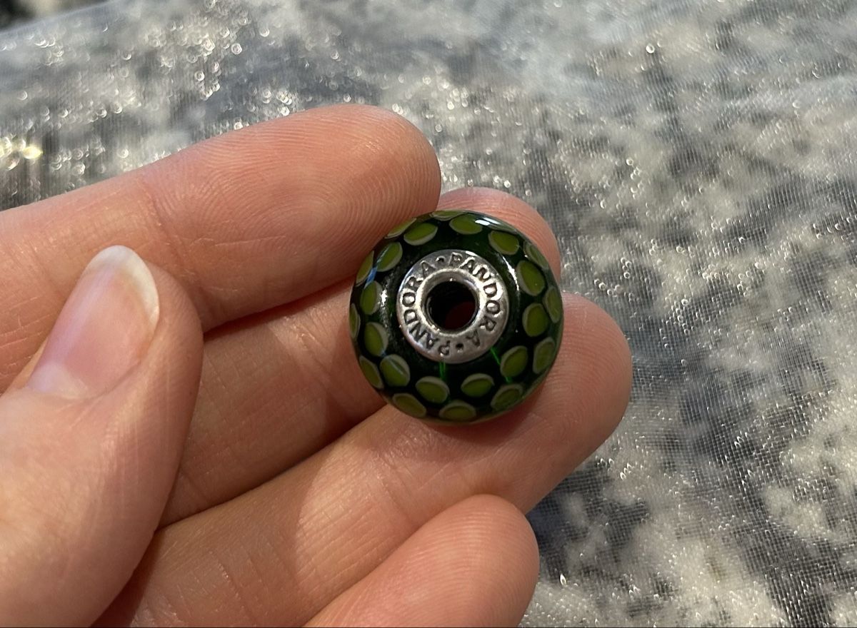 Pandora Muranoglas 💚 Charm Grün mit Punkten, neuwertig! (Neu (gemäss ...