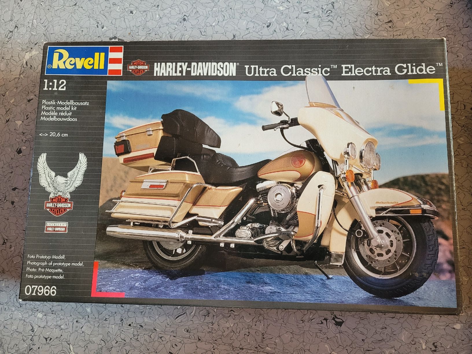 Harley Davidson Ultra Classic Electra Glide 1:12 (Neu und ...
