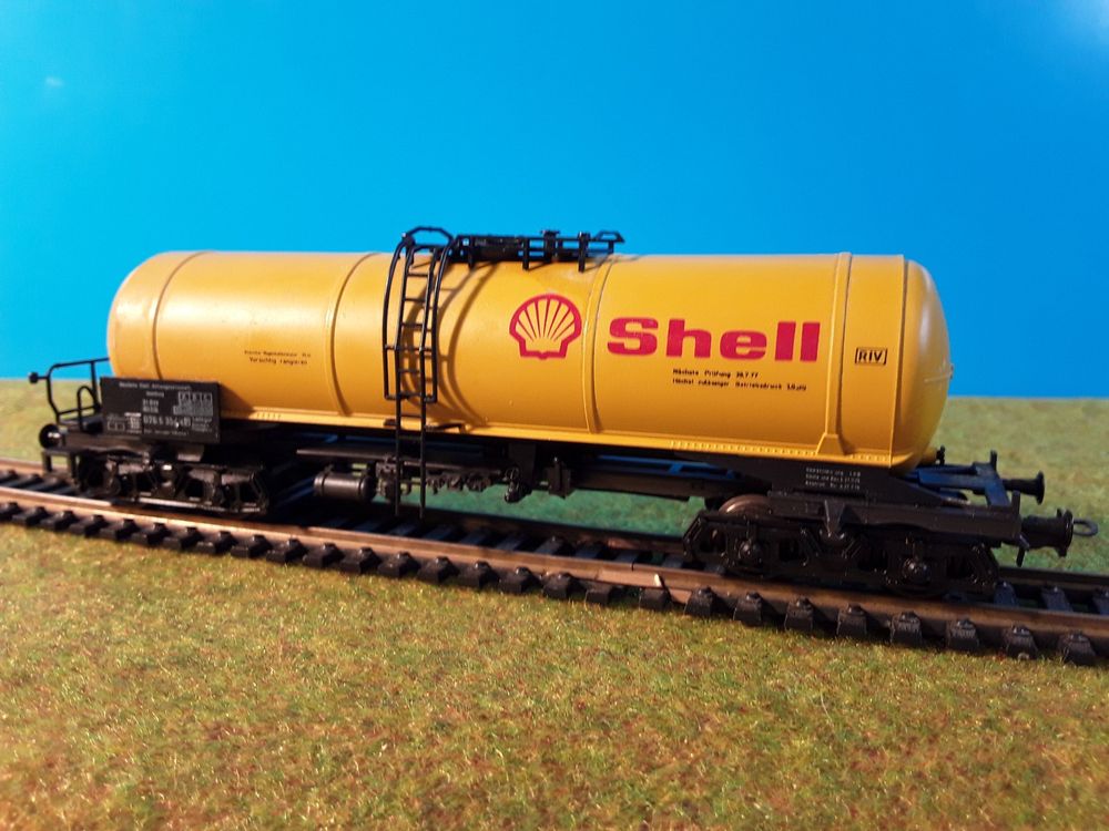 Roco _ 4 achsiger Shell Kesselwagen _ Güterwagen _ Spur H0 (Gebraucht ...