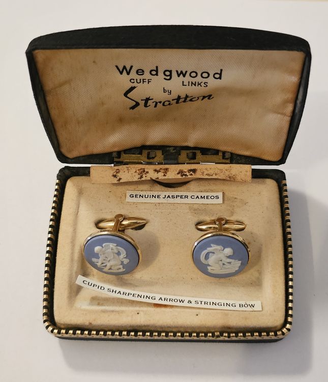 Wedgwood Cuff Links by Stratton with Box (Gebraucht) in Meyrin für CHF ...