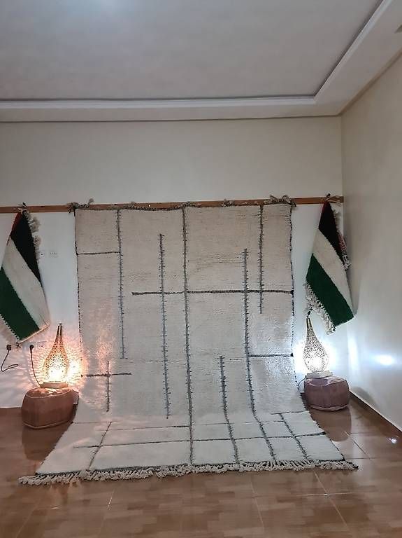 Luxury Handmade Moroccan Rug from the Atlas Mountains (Gebraucht) in ...