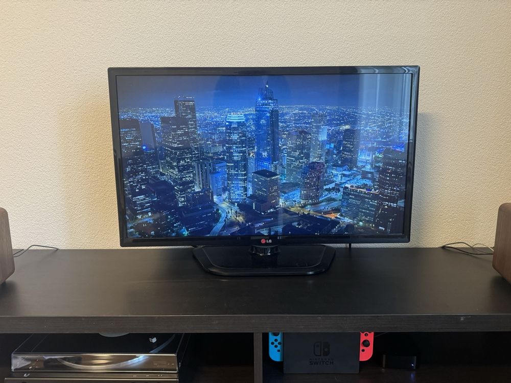 LG Fernseher 80cm/32“ LED TV | Kaufen auf Ricardo