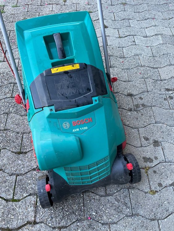 Elektro Vertikutierer BOSCH Universal Cutter 1100 | Kaufen auf Ricardo