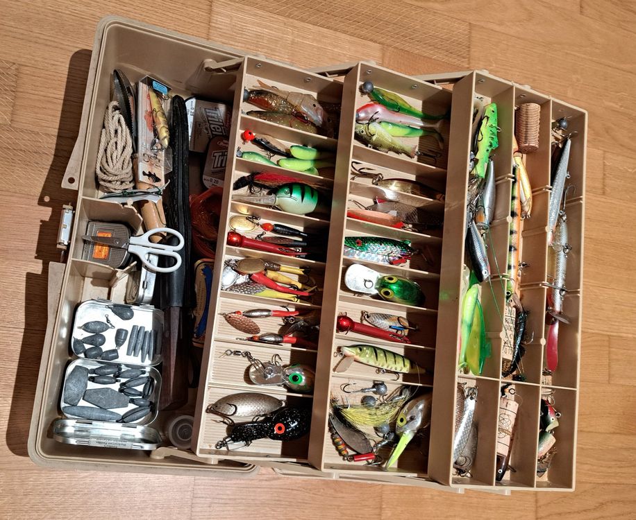 Fischerbox mit vielen Ködern + Zubehör | Kaufen auf Ricardo