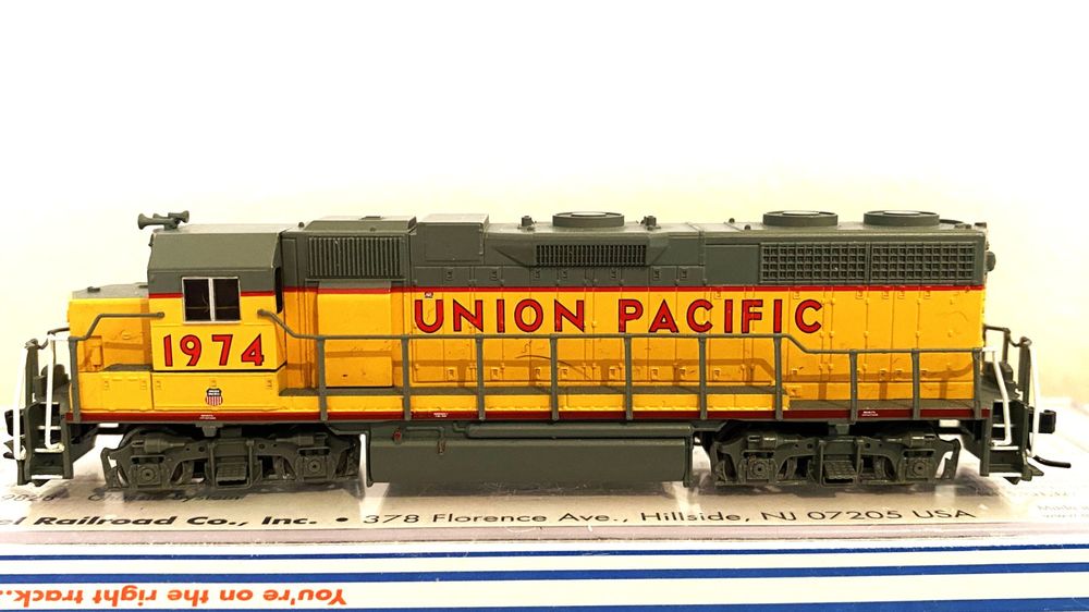 ATLAS Model 49836 US LOK UNION PACIFIC #1977 GP-38 digital (Neu und ...