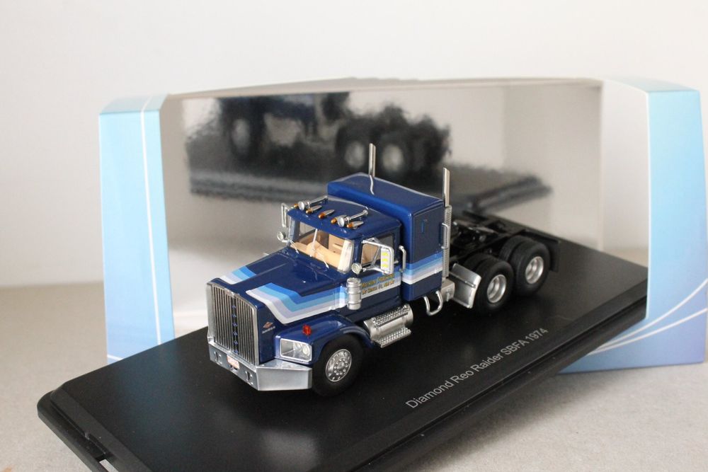 Diamond Reo Raider SBFA / Zugmaschine / LKW / Neo 1:64 (Neu und ...