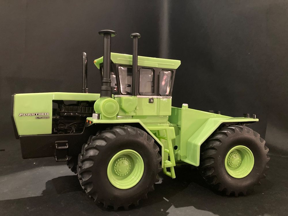 Steiger Panther 1:32 Ertl (Neu und originalverpackt) in Horw für CHF 60 ...