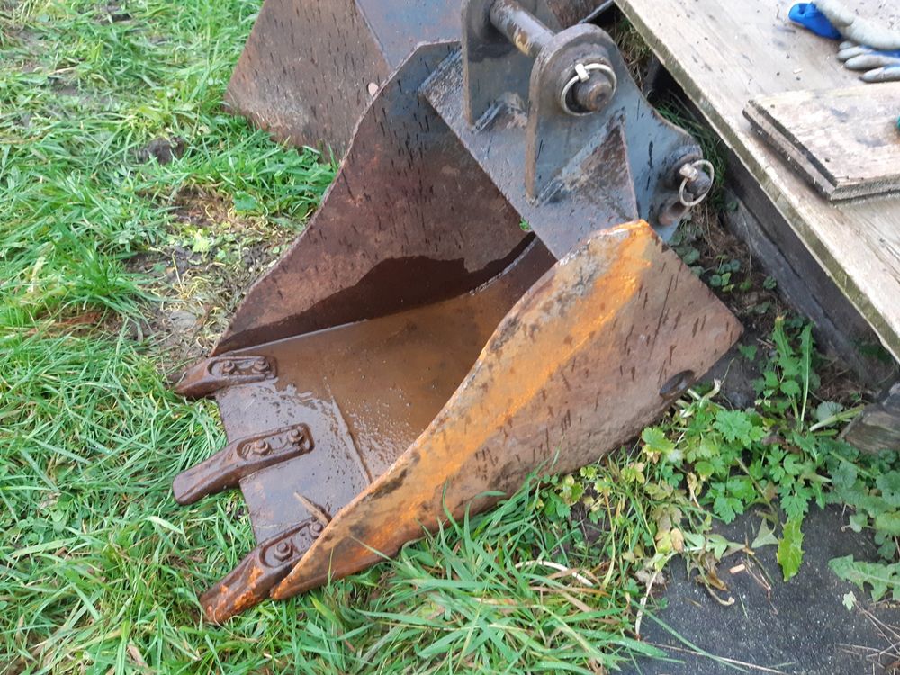 Mistkrankübel, Grabenkübel, Baggerlöffel | Kaufen auf Ricardo