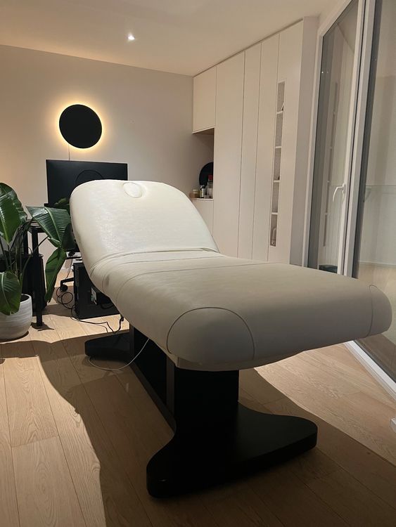 Lit de massage NILO SPA /lit esthéticienne | Kaufen auf Ricardo