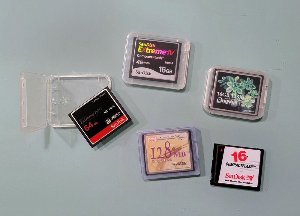 Sandisk Extreme Pro Compact Flash 64GB + 2 x CF 16GB (Gebraucht) in ...