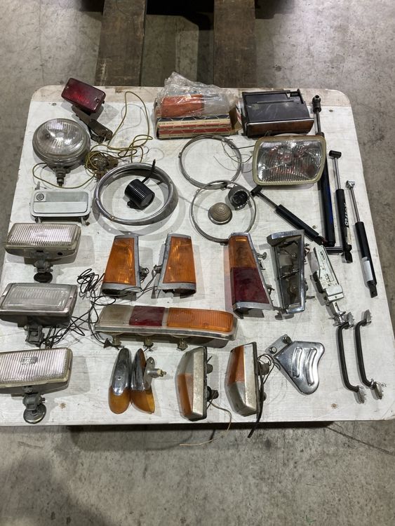 Diverse Oldtimer Auto-Ersatzteile, Lampen und mehr! (Defekt) in ...