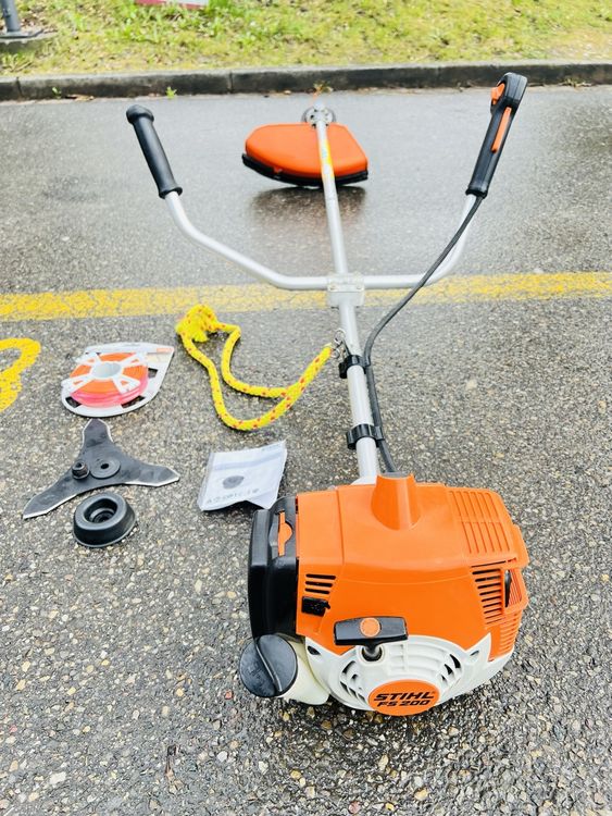 Rasentrimmer Stihl FS 200 (Gebraucht) in Urdorf für CHF 689 – nur Abholung auf Ricardo kaufen