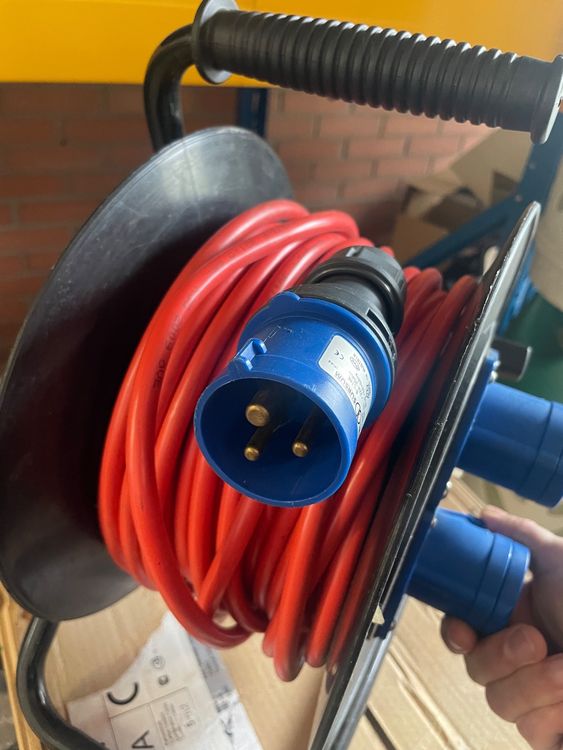 Camping Kabelrolle CEE 25 Meter mit Thermoschutz 230V 16A (Gebraucht) in Safenwil für CHF 80 ...