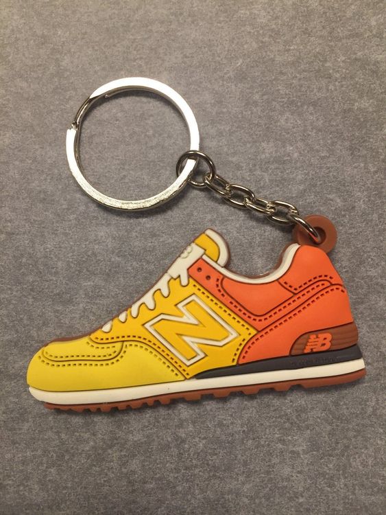 New Balance Schlüsselanhänger (Neu und originalverpackt) in Rechthalten ...