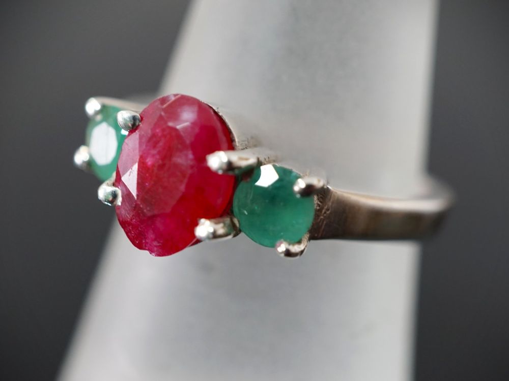ALTER 925 SILBER RING RUBIN + SMARAGD EDELSTEIN GEPUNZT | Kaufen auf ...