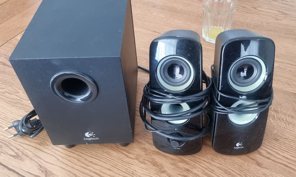 LOGITECH BOXEN FÜR PC (Gebraucht) in Thun für CHF 10 – mit Lieferung ...