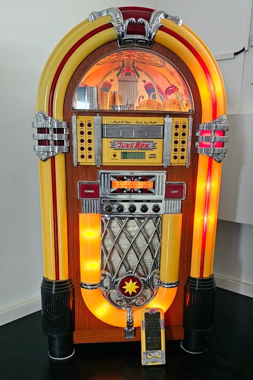 Jukebox im Retro Design - Musikbox für das Wohnzimmer! (Gebraucht) in ...