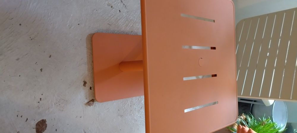 Orange Patio/Terrace table w/4ea chairs | Kaufen auf Ricardo