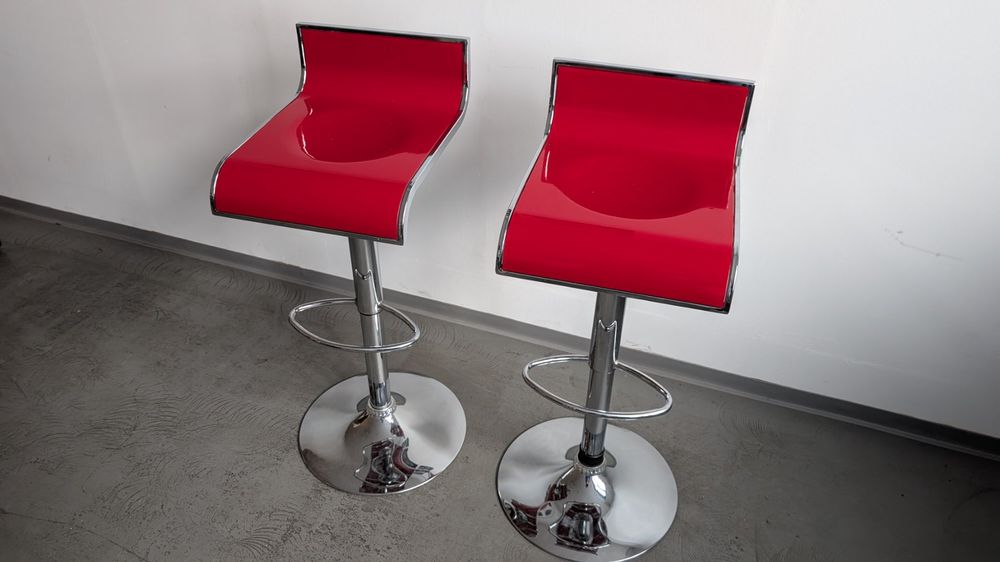 2 Rote Barhocker, Design, höhenverstellbar, stylisch! (Gebraucht) in ...
