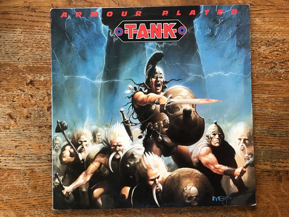 2 heavy metal LP Tank (Gebraucht) in für CHF 18 – mit Lieferung auf ...