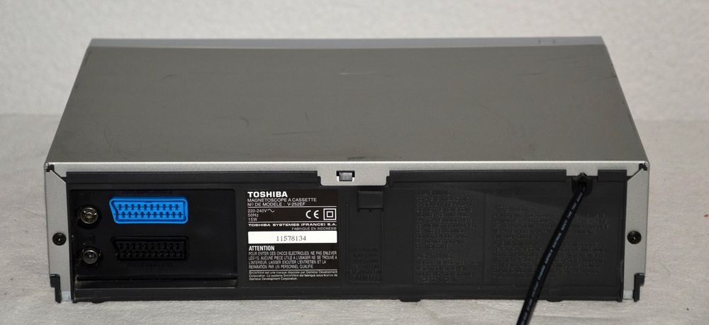 Videorecorder magnétoscope VHS Toshiba V-252EF (Gebraucht) in Collonges für CHF 88 – mit ...