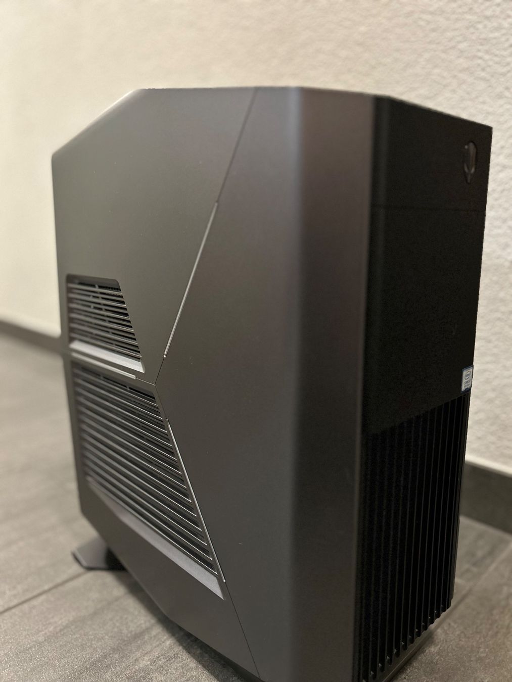 Alienware Aurora R7: 8700K / RTX 3070 / 32GB DDR4 / SSD (Gebraucht) in ...