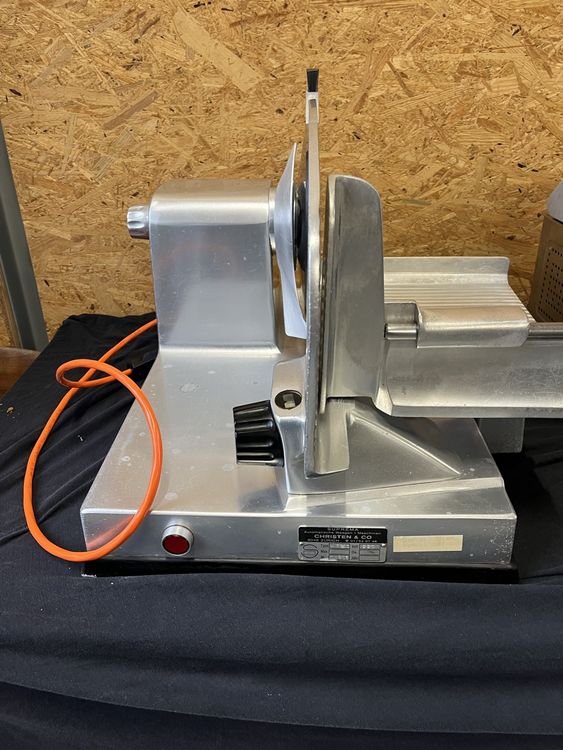 Robuste Aufschnitt Maschine A3000 (Gebraucht) in Dittingen für CHF 499 ...