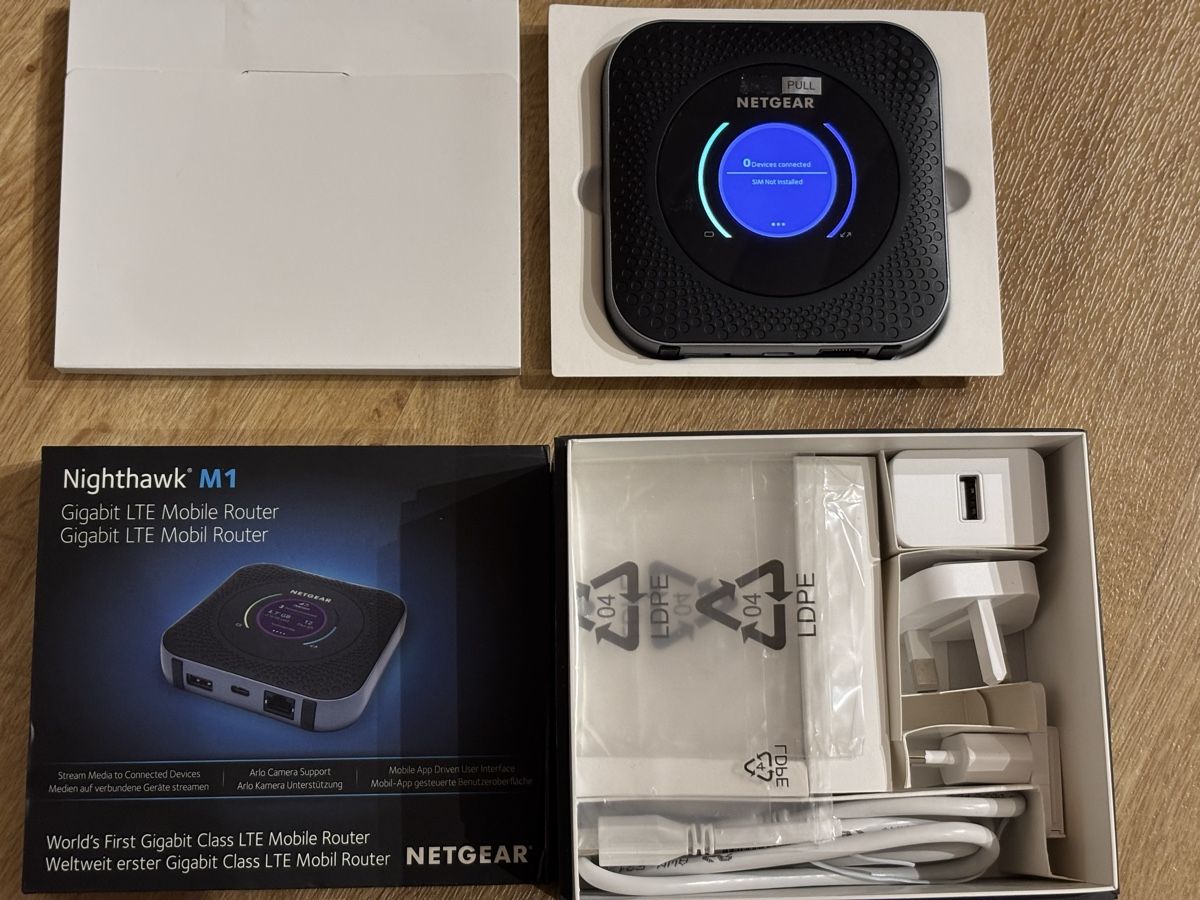 Netgear Nighthawk M1 - Gigabit LTE Router, neuwertig (Neu (gemäss ...