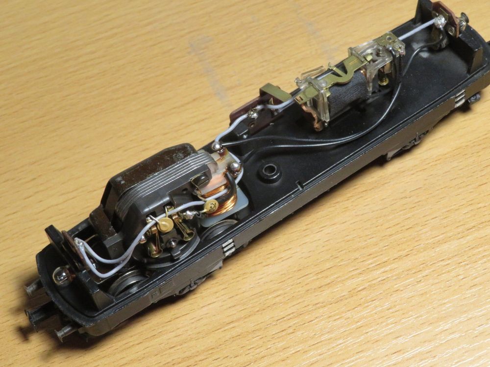 3041 Märklin HO ÖBB E-Lok BR 1043 (Defekt) in für CHF 44.9 – mit ...