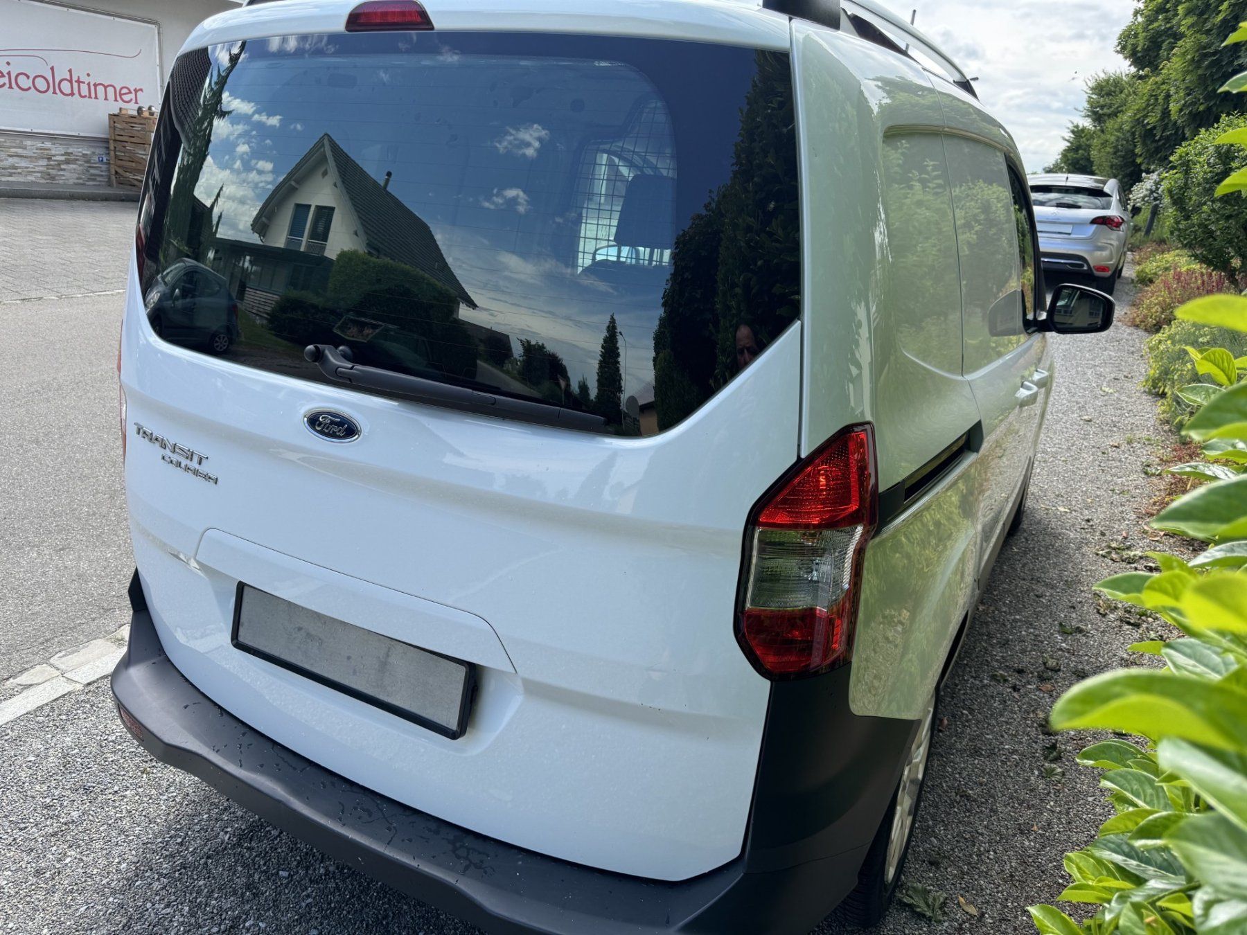 Sehr gut erhaltener Ford Transit Courier ab MFK mit wenig KM (Gebraucht ...