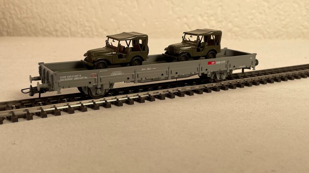 Roco 67484 - SBB Ks Rungenwagen mit zwei Armee VW T3 - NEU (Neu und ...