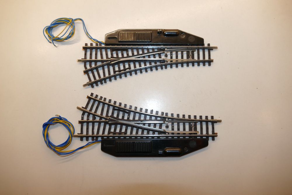 Märklin H0: K-Gleis Weichenpaar (K.Nr. 2261) Einheit 2 (Gebraucht) in Niederhasli für CHF 21 ...