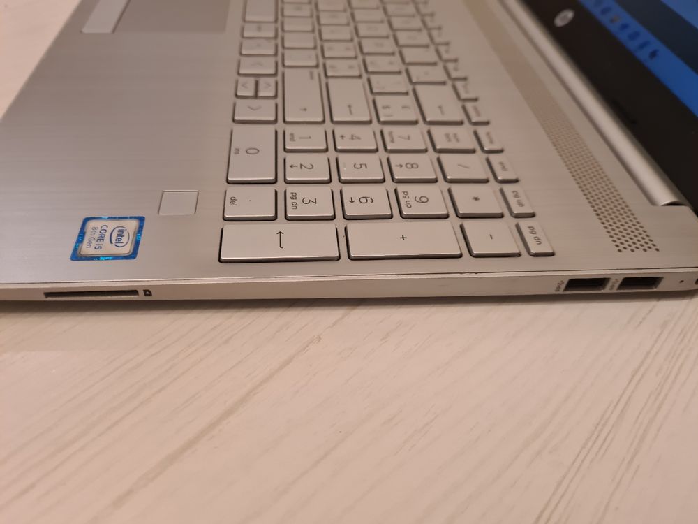 HP Laptop 15.6"–Intel i5–8GB RAM–1TB–Neue Batterie 02/2025 (Gebraucht ...