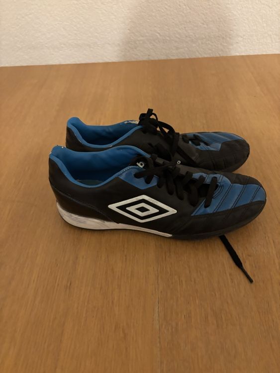 Umbro Football Shoes 43 (Gebraucht) in Morges für CHF 15 – mit Lieferung auf Ricardo kaufen
