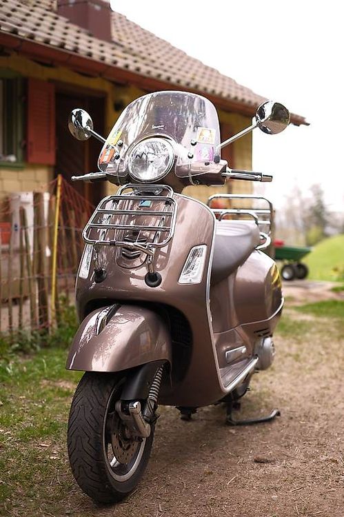 Vespa Piaggio GTS Super 300 / MFK / Service / 1. Hand / (Gebraucht) in ...