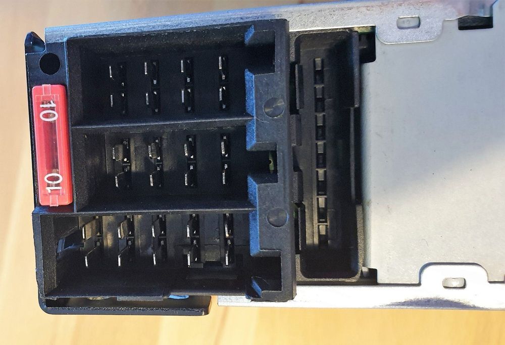 Opel Autoradio mit CD Modell VDO CDR 500 (Gebraucht) in Kreuzlingen für ...